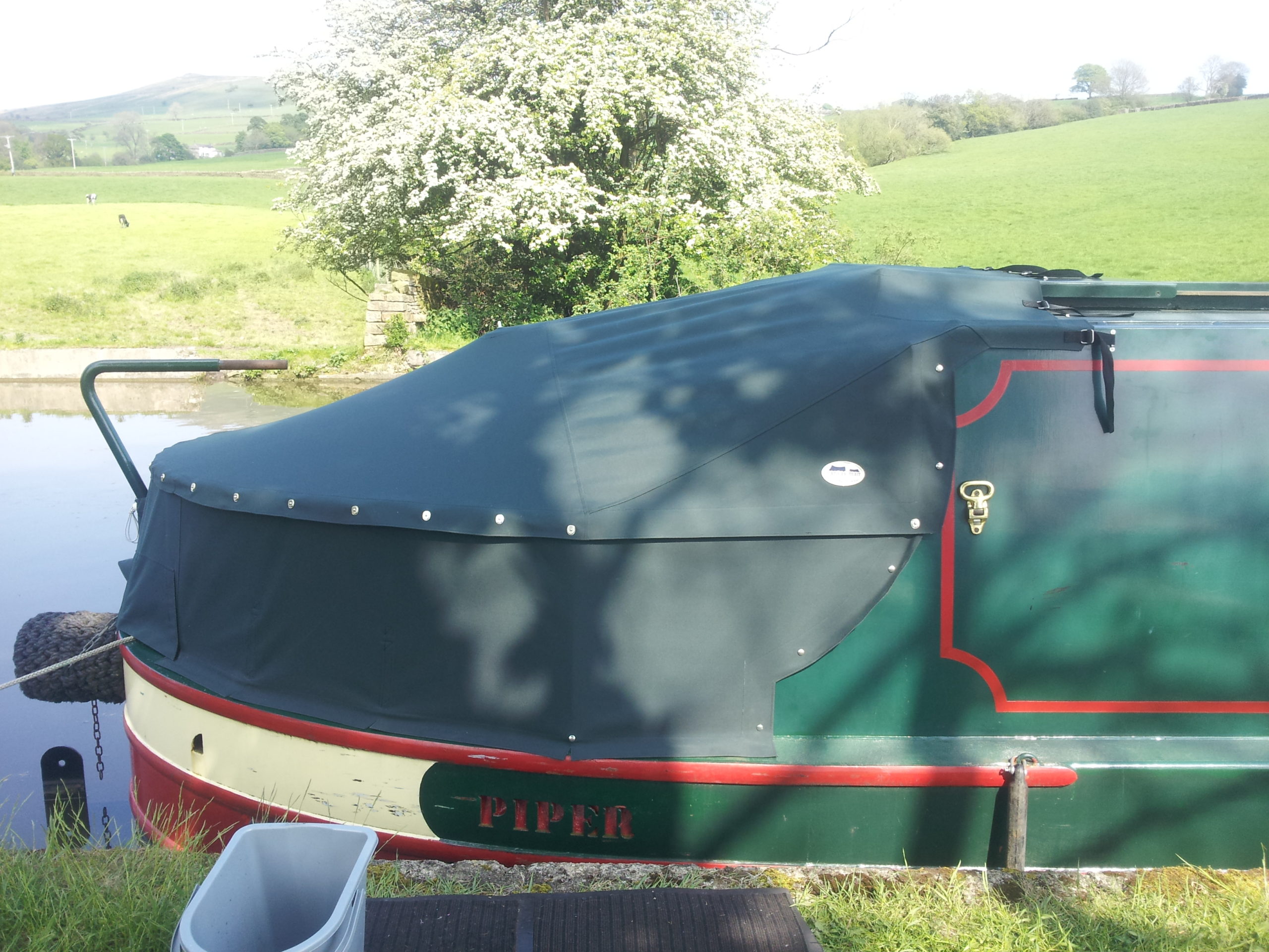 Narrowboat Cruiser Stern Tonneaus - Canvasman