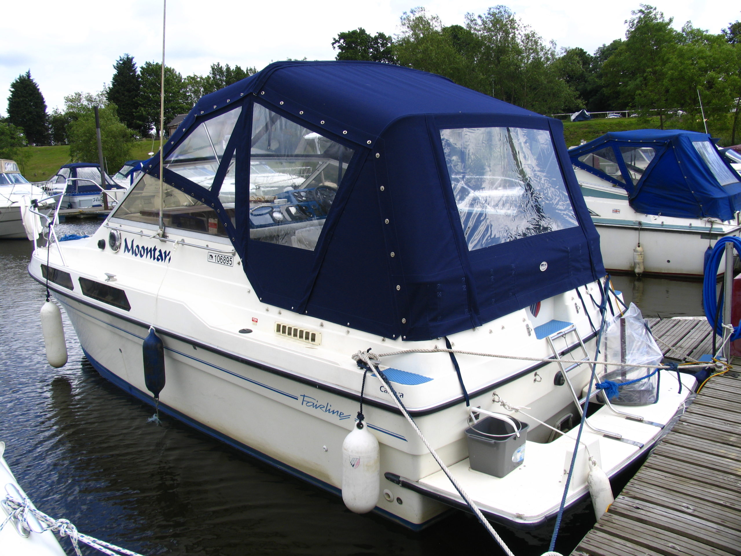 Motor Cruiser Cockpit Canopies - Canvasman