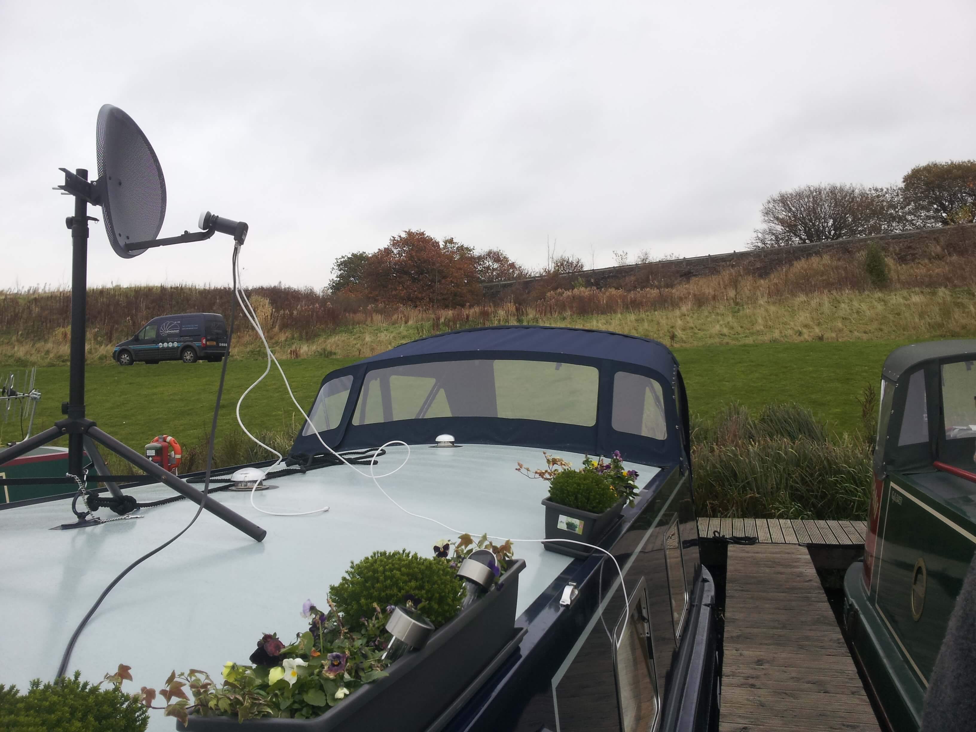 Wide Beam Cruiser Stern Hood - Canvasman