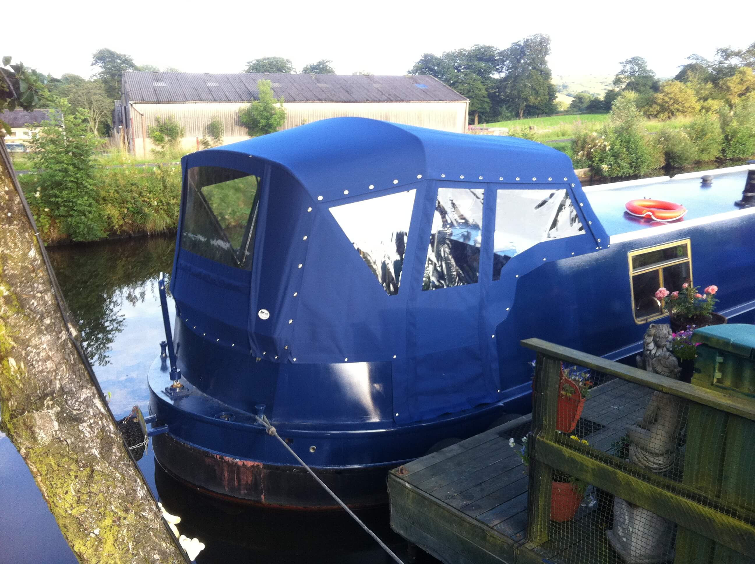 Wide Beam Cruiser Stern Hood - Canvasman